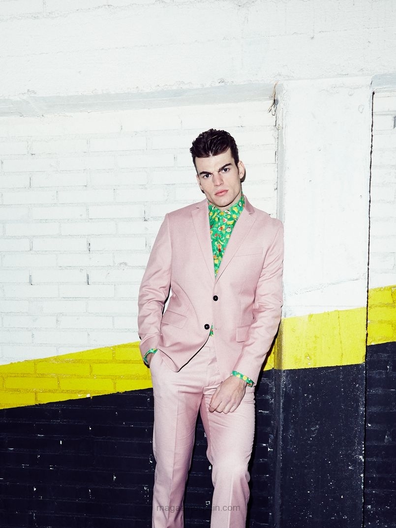 Garage Suit - magazinespain.com