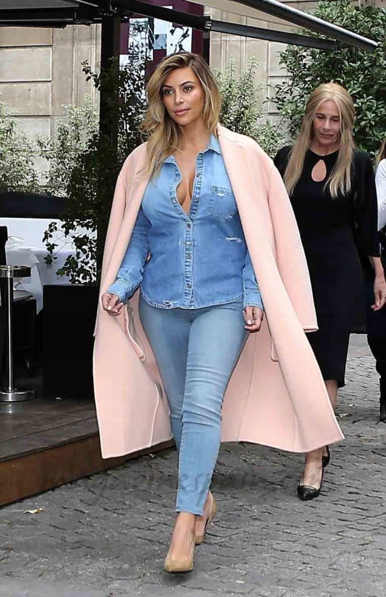 Kim Kardashian pasea sus curvas por París - magazinespain.com Kim Kardashian pasea sus curvas por París - magazinespain.com